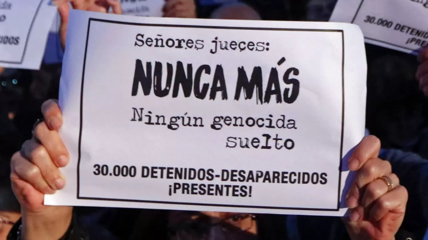 El día del 'Nunca Más' - Splendid AM 990
